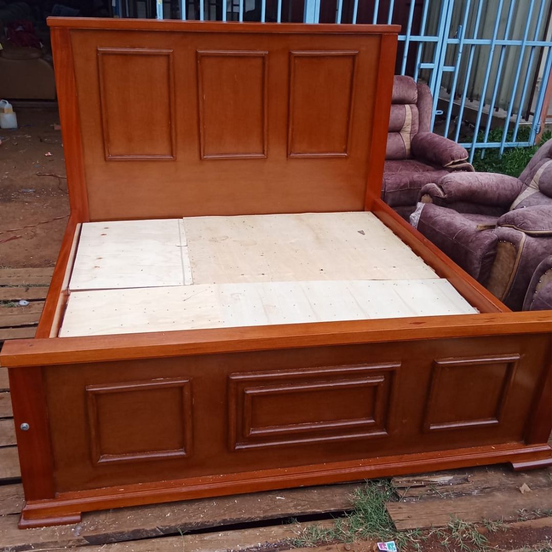 Mahogany Beds - Furniture Kenya